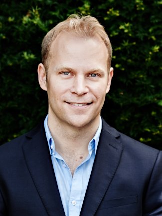 Jonathan Ware | HarrisonParrott